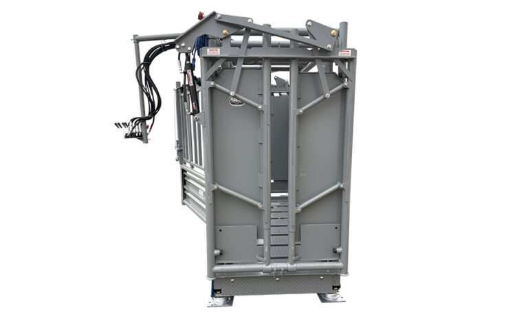 Bison Hydraulic Chute - Pearson Livestock Equipment